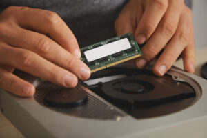 How to Know Which SSD is Compatible with My Laptop - sachintechview.com